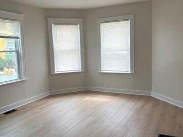house with 5 bedroom, Providence RI ES104266690