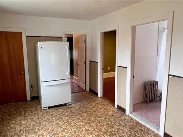 house with 5 bedroom, Providence RI ES104298100