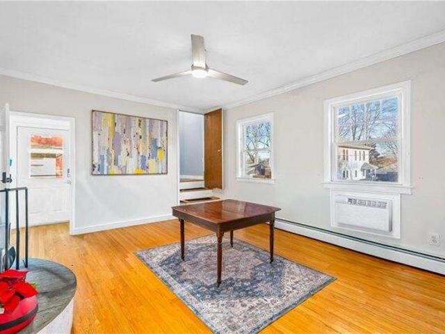 house with 5 bedroom, Providence RI ES104791188
