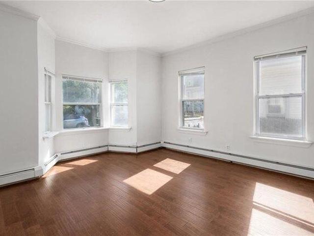 house with 5 bedroom, Providence RI ES104791870