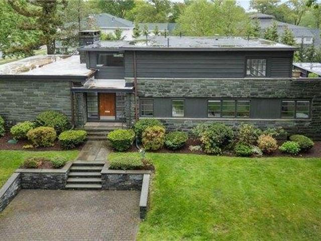 house with 5 bedroom, Providence RI ES104869379