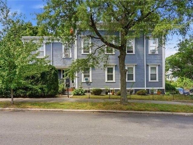 house with 5 bedroom, Providence RI ES105079716
