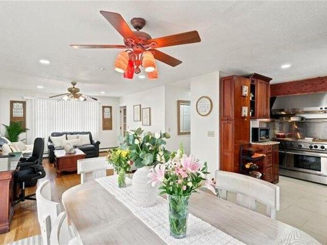 house with 5 bedroom, Providence RI ES105192319