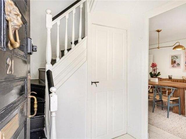 house with 5 bedroom, Providence RI ES102825838