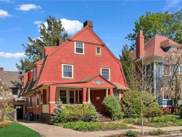 house with 5 bedroom, Providence RI ES103036529