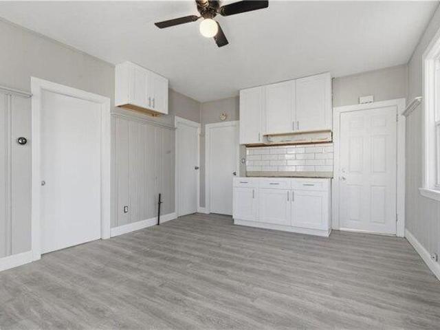 house with 5 bedroom, Providence RI ES103097618