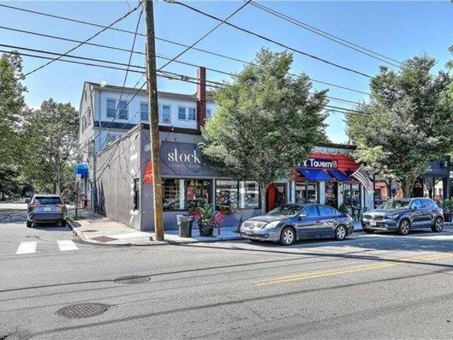 house with 5 bedroom, Providence RI ES103158419