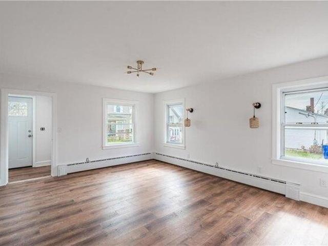 house with 5 bedroom, Providence RI ES103160166