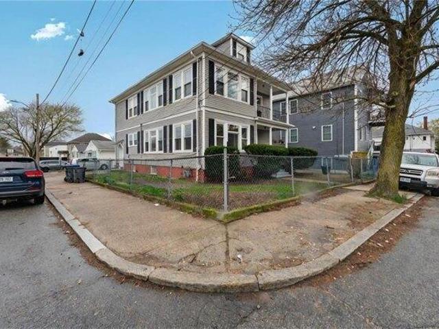 house with 5 bedroom, Providence RI ES103160850