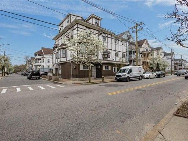 house with 5 bedroom, Providence RI ES103496368