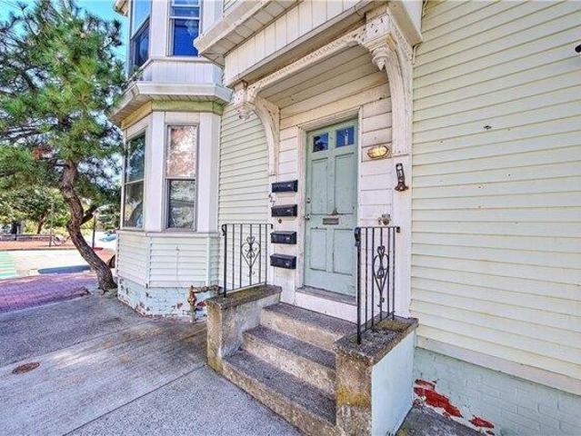 house with 5 bedroom, Providence RI ES103664892