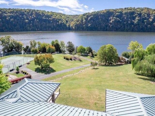 house with 5 bedroom, Pulaski VA ES88365803