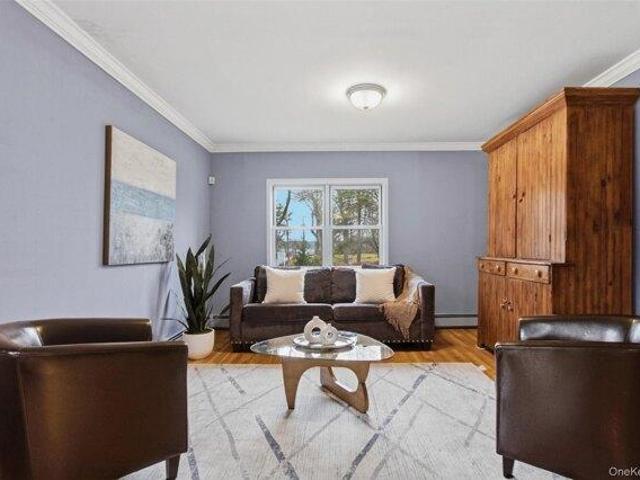 house with 5 bedroom, Purchase NY DLS102279832