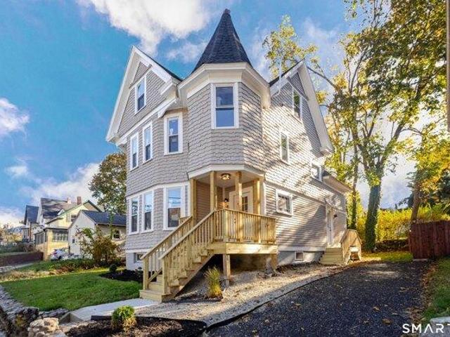 house with 5 bedroom, Putnam CT DLS103099643