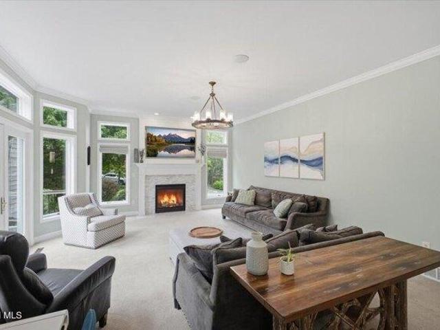 house with 5 bedroom, Queensbury NY ES104909676