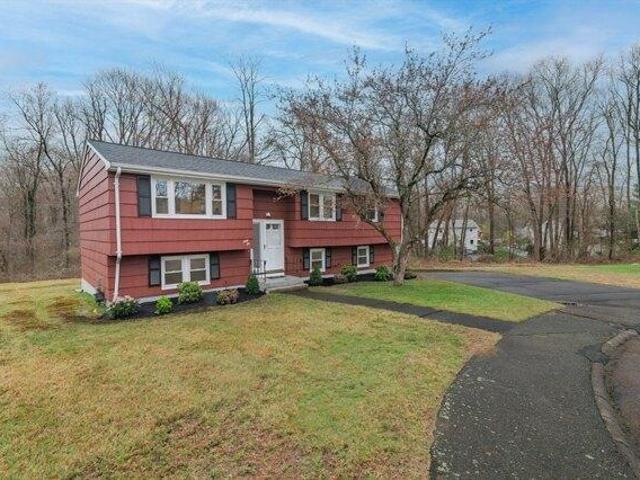 house with 5 bedroom, Randolph MA ES104116619