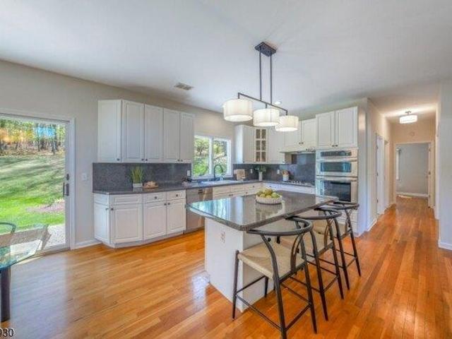 house with 5 bedroom, Randolph NJ DLS102314426