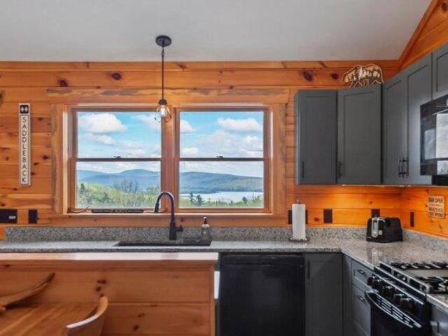 house with 5 bedroom, Rangeley ME DLS102258603