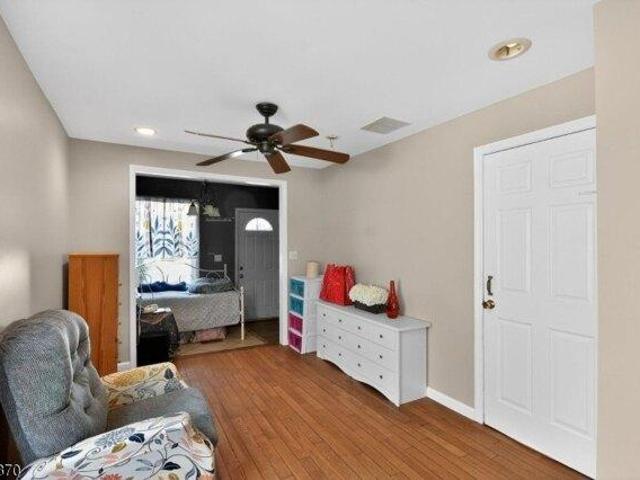 house with 5 bedroom, Rahway NJ ES105256286