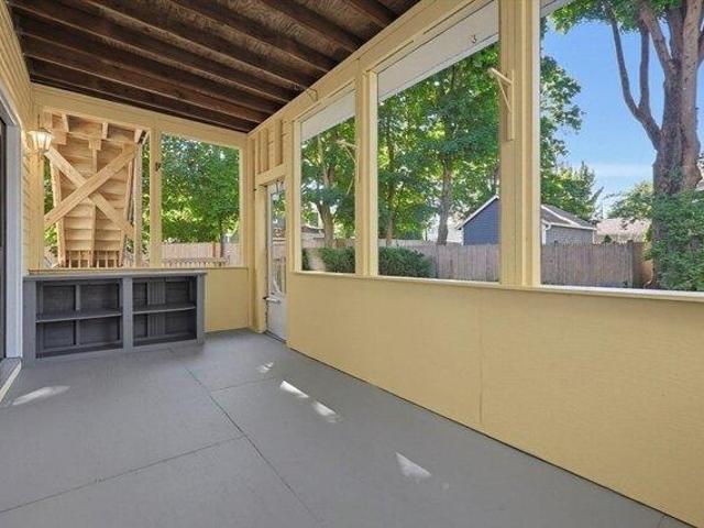 house with 5 bedroom, Reading MA ES104044333