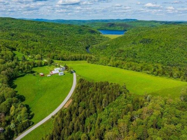 house with 5 bedroom, Readsboro VT DLS102586059