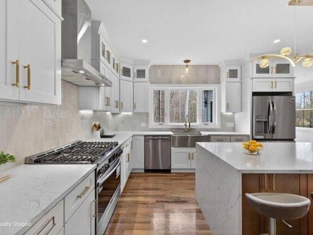 house with 5 bedroom, Rehoboth MA ES104511259