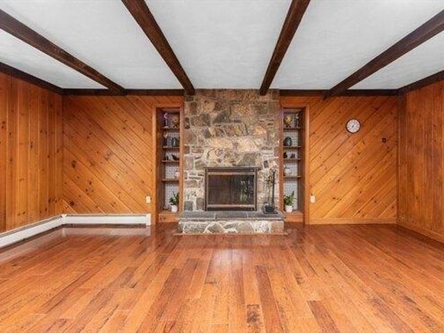 house with 5 bedroom, Rehoboth MA ES105106111
