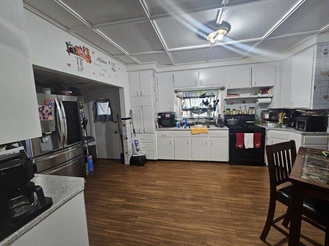house with 5 bedroom, Revere MA DLS102632546