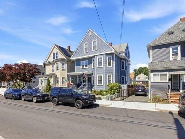 house with 5 bedroom, Revere MA DLS102824998