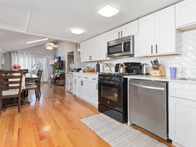 house with 5 bedroom, Revere MA DS102089587