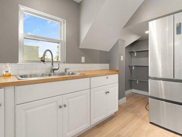 house with 5 bedroom, Revere MA DS102370713