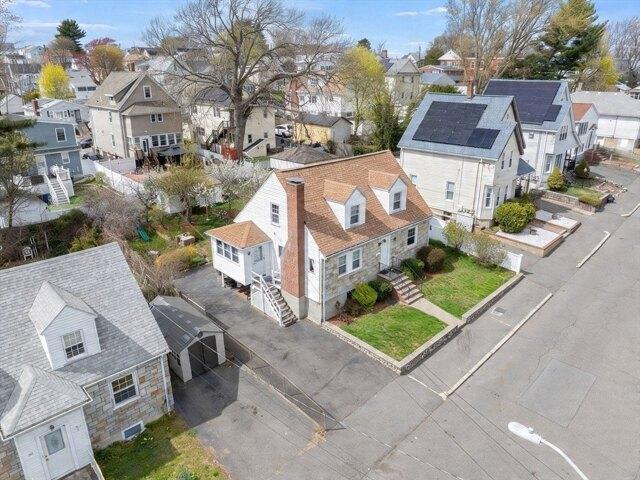 house with 5 bedroom, Revere MA DS102370785