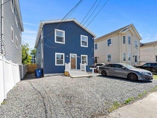 house with 5 bedroom, Revere MA ES103623132