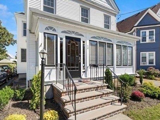 house with 5 bedroom, Revere MA ES103127054