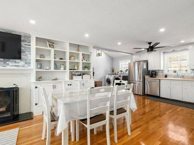 house with 5 bedroom, Revere MA ES104605386