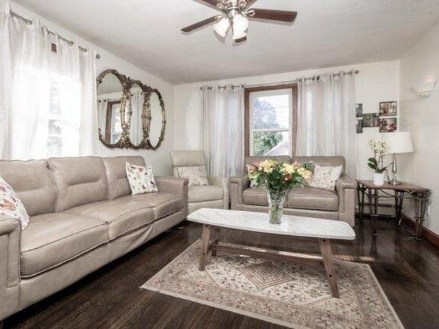 house with 5 bedroom, Revere MA ES104719514