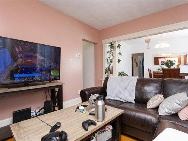 house with 5 bedroom, Revere MA ES104810712