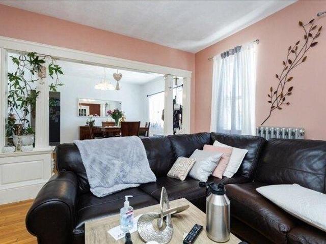 house with 5 bedroom, Revere MA ES105082438