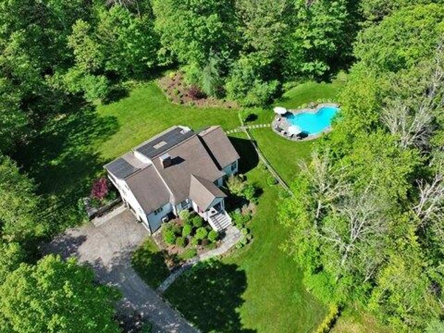 house with 5 bedroom, Richmond MA ES103223621