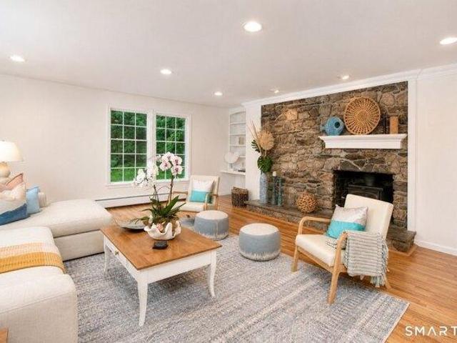 house with 5 bedroom, Ridgefield CT ES104151231