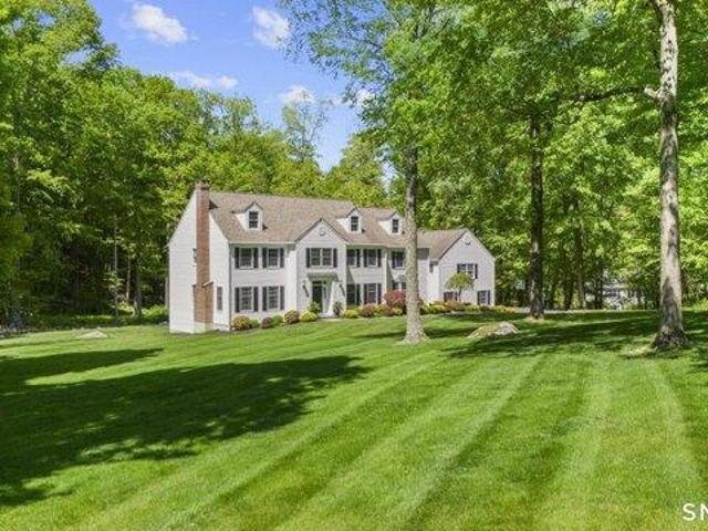 house with 5 bedroom, Ridgefield CT ES104192440