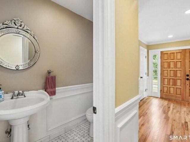 house with 5 bedroom, Ridgefield CT ES104604118