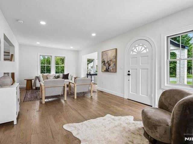 house with 5 bedroom, Ridgewood NJ ES105140133