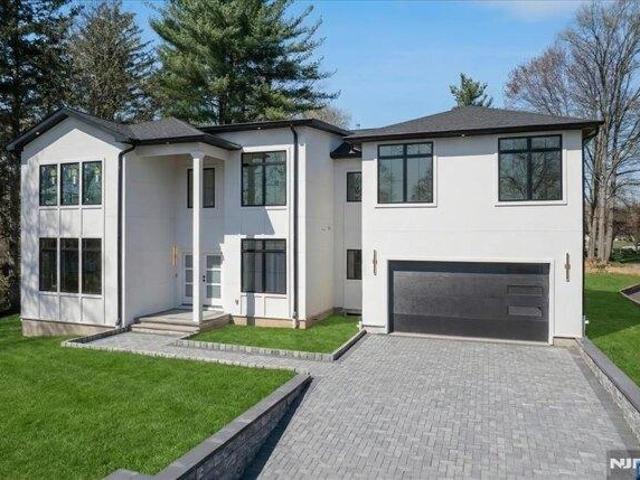 house with 5 bedroom, River Edge NJ DS102317310