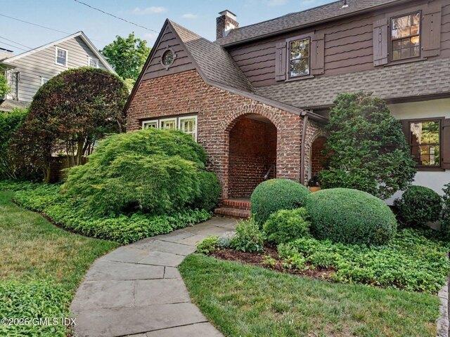 house with 5 bedroom, Riverside CT ES103623011