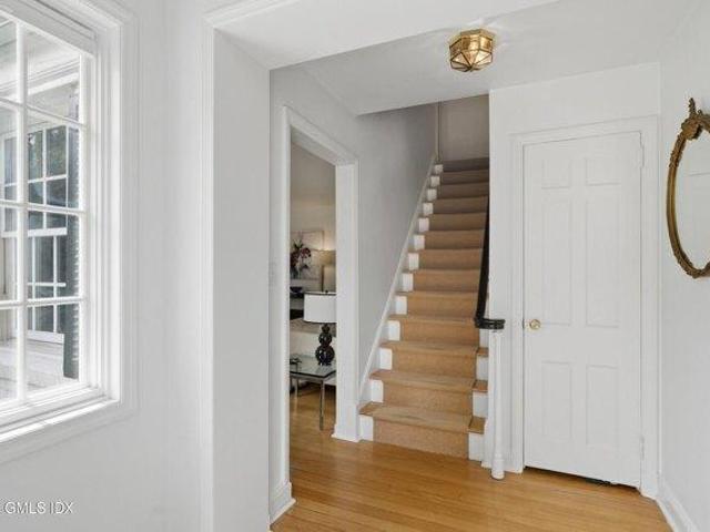 house with 5 bedroom, Riverside CT ES104297306