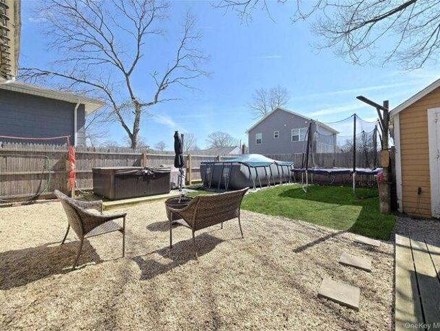 house with 5 bedroom, Ronkonkoma NY ES104901419