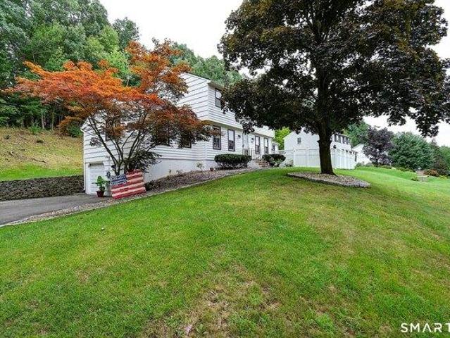 house with 5 bedroom, Rocky Hill CT ES105124222