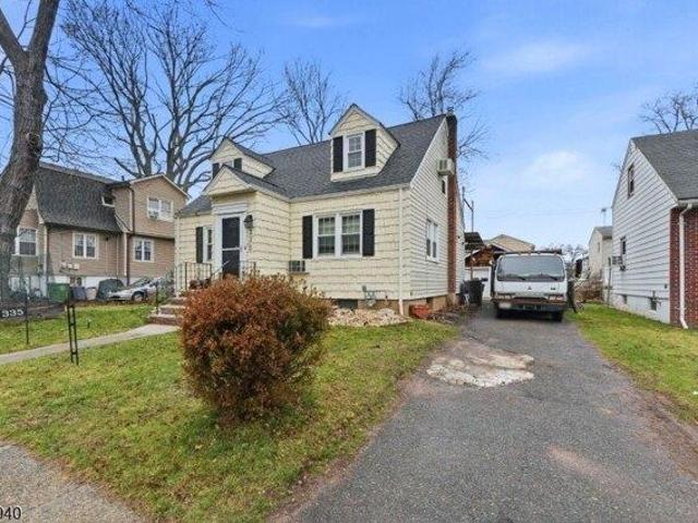 house with 5 bedroom, Roselle NJ DLS102585886