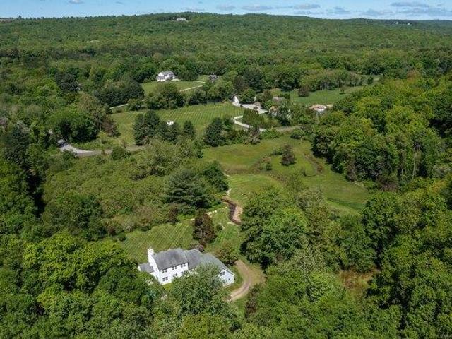 house with 5 bedroom, Roxbury CT ES104152271
